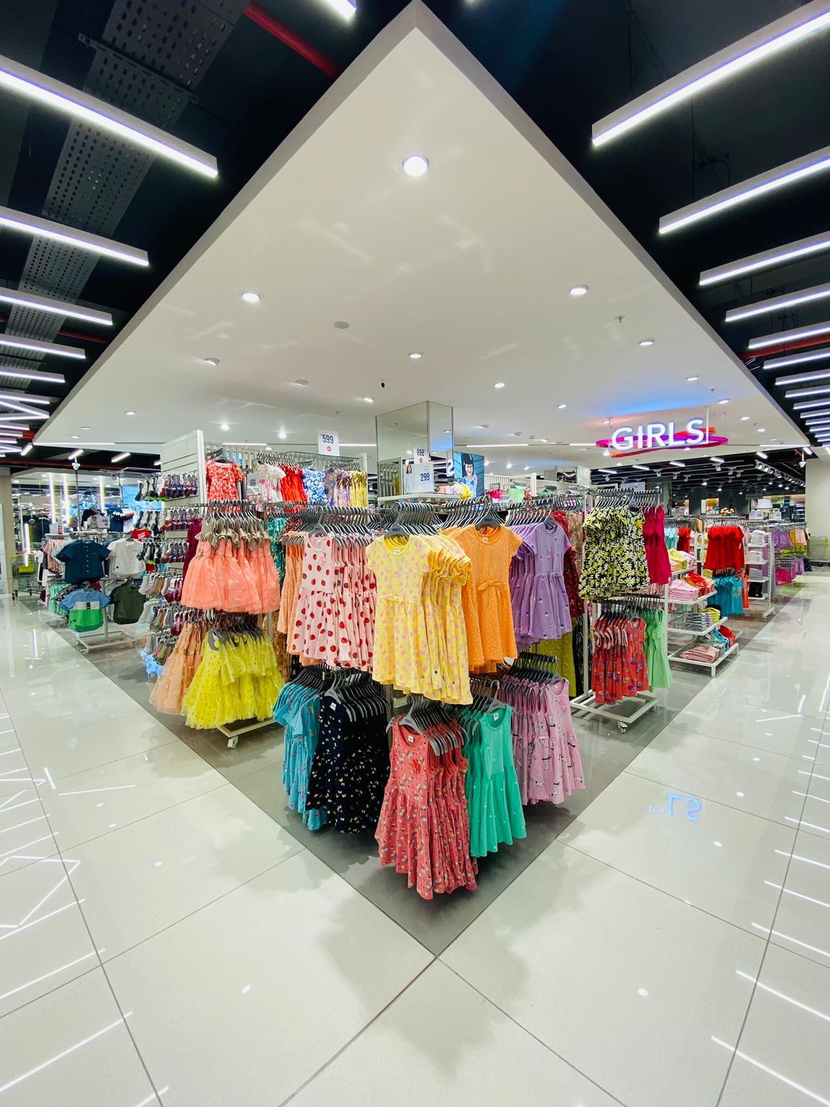 Max Unveils Largest-ever Store In Kochi, Chakkaraparambu